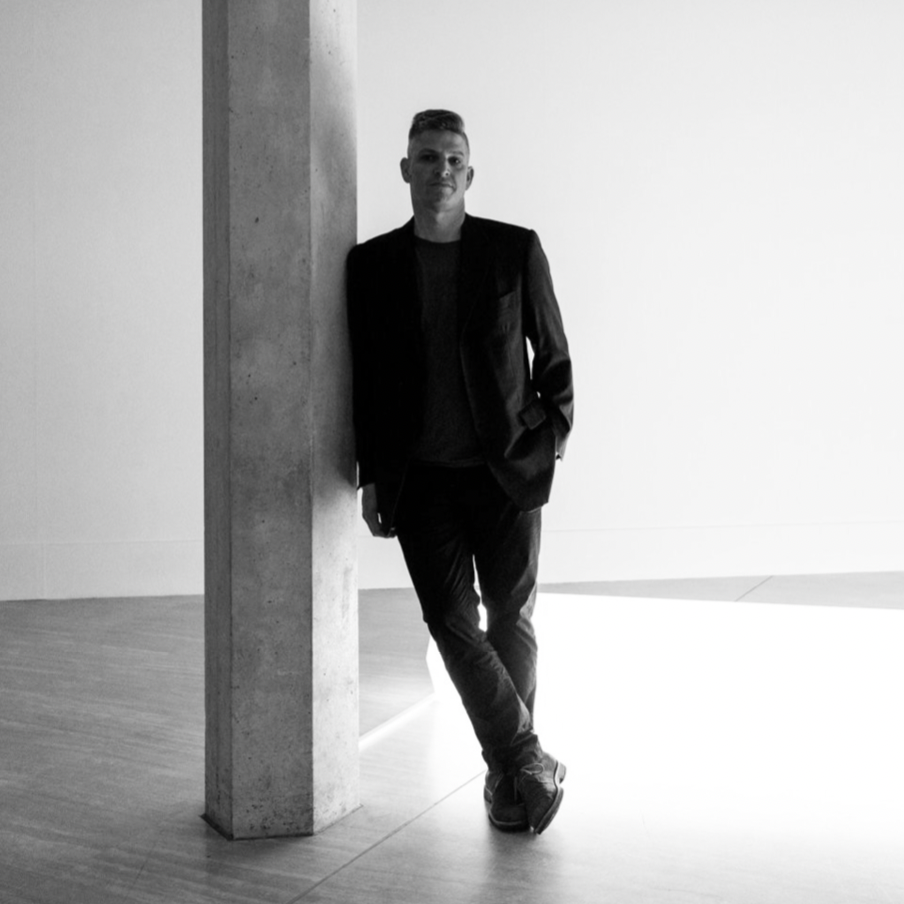 WHATS THE STORY? w/ TOM MÙLLER